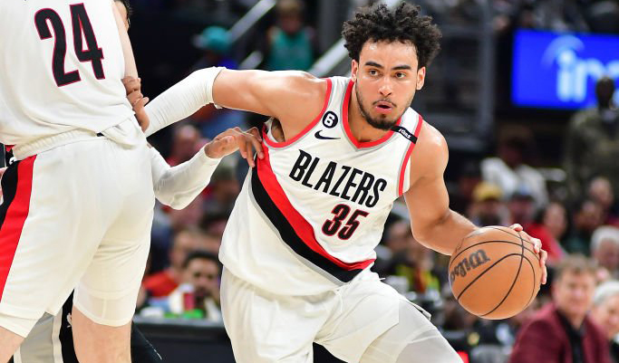 Justin Minaya Agrees to a Two-Way Contract with the Portland Trail ...